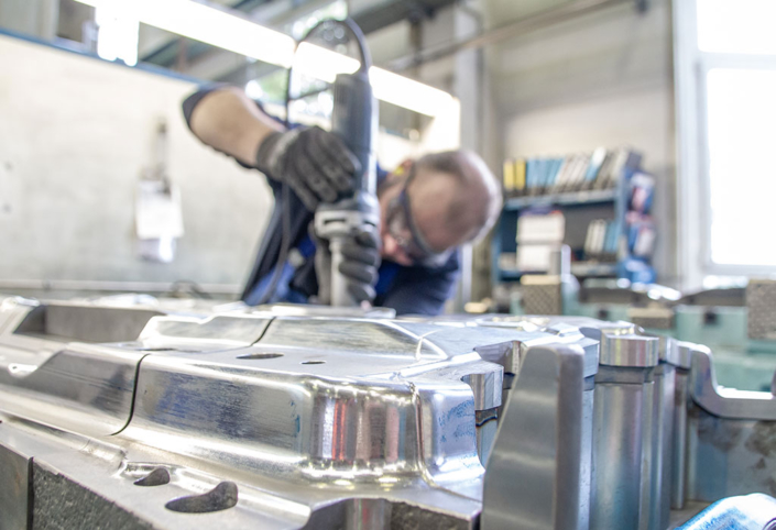 Schweikert GmbH - Engineering, Werkzeugbau, Press- & Stanzteile